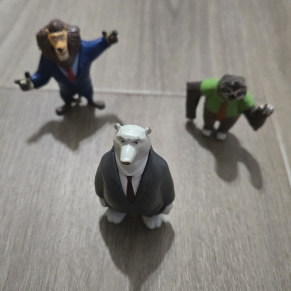 Disney | Toys | 3 Disney 2 3 Zootopia Figures Flash Mayor Lionheart ...